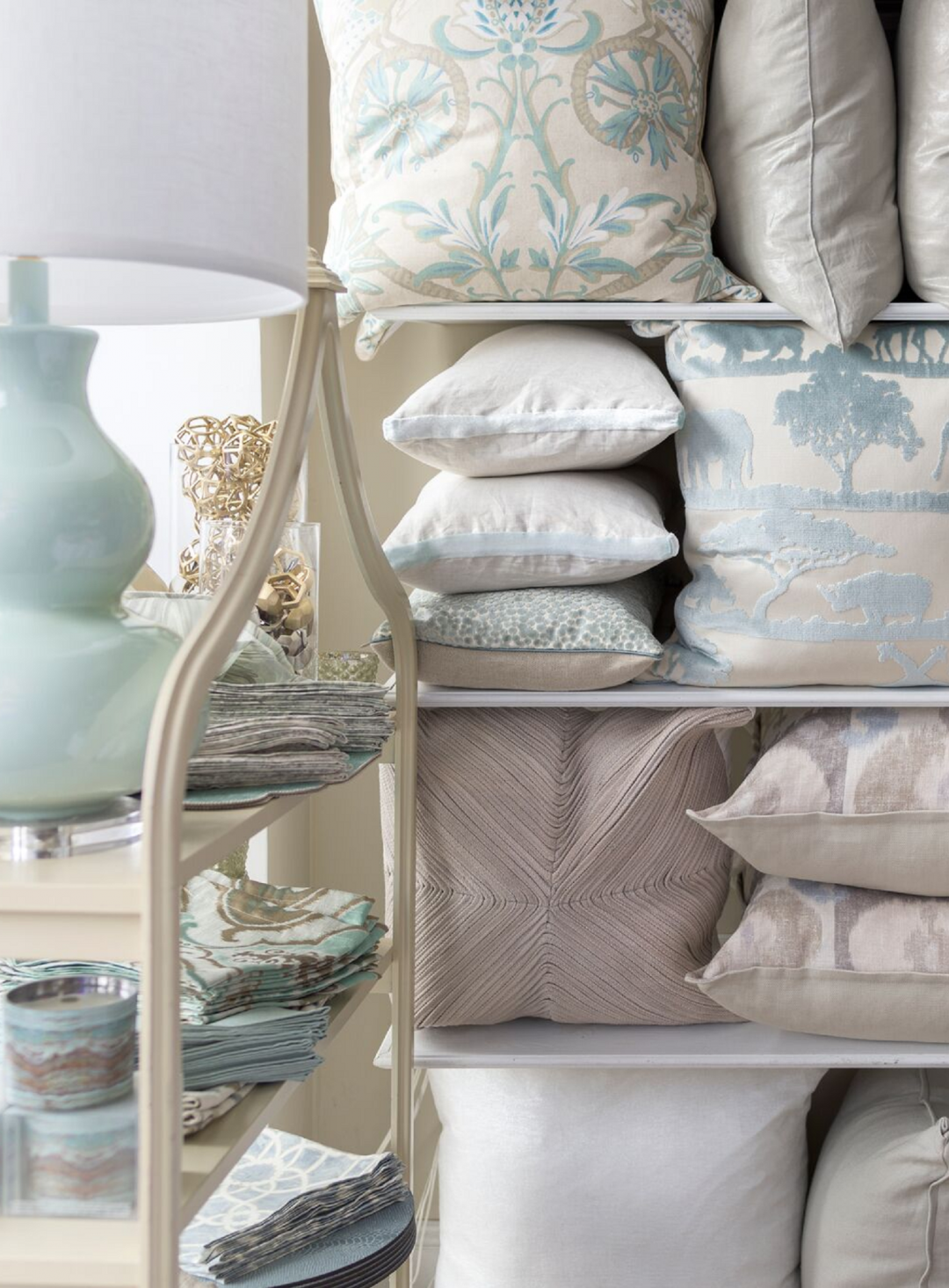 Luxury Linens | Duvet Covers | Decorative Pillows | Table Linens